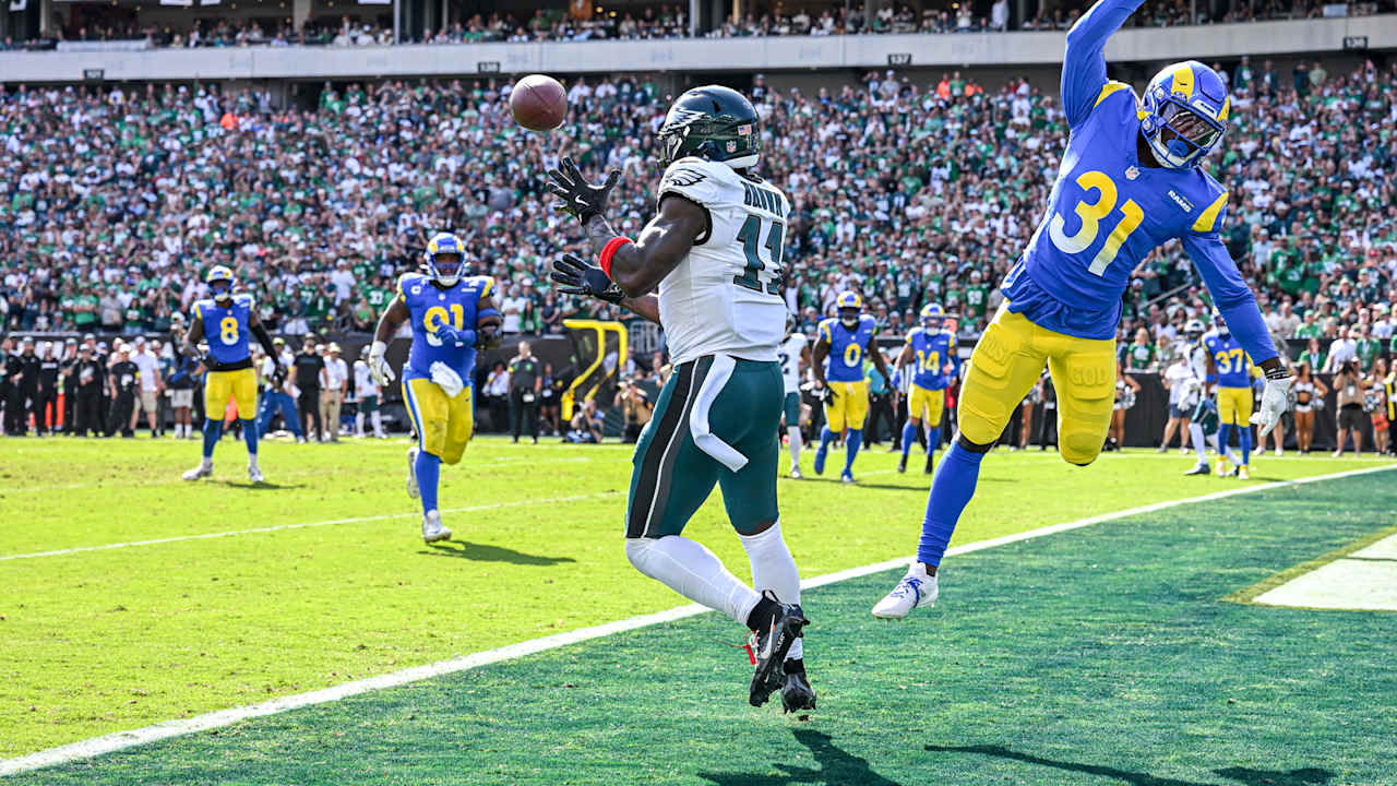 Highlight: A.J. Brown catches a 9-yard TD vs. Rams