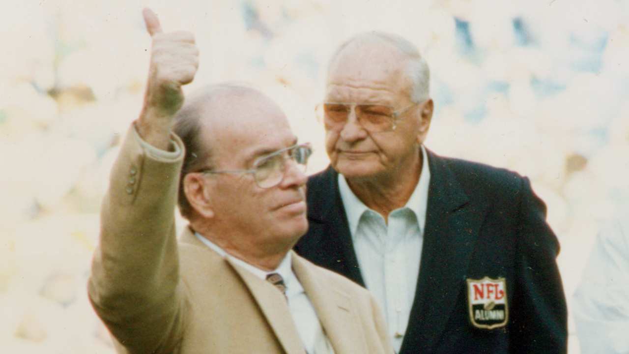 Former Eagles executive Jim Gallagher honored by the Pro Football Hall ...
