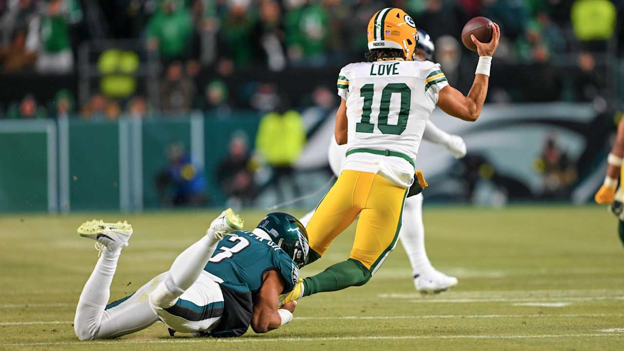 Highlight: Nolan Smith sack of Jordan Love halts Packers' second drive