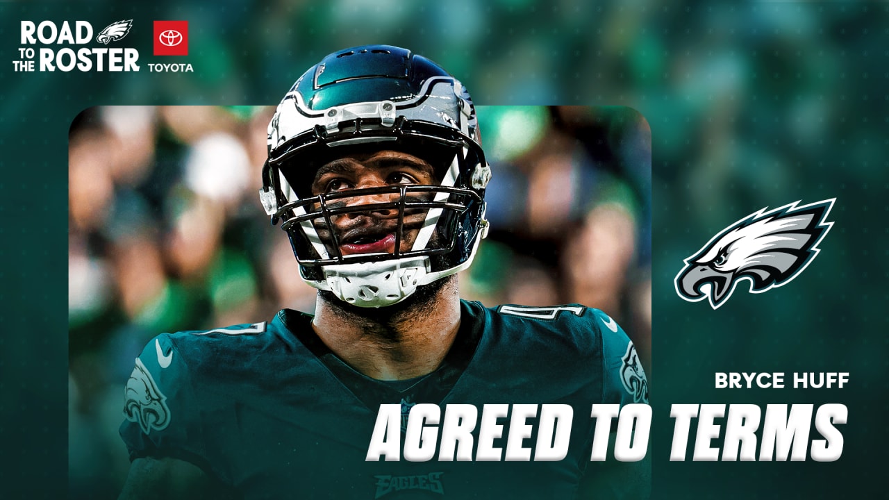 Eagles agree to terms with Bryce Huff on a 3-year contract