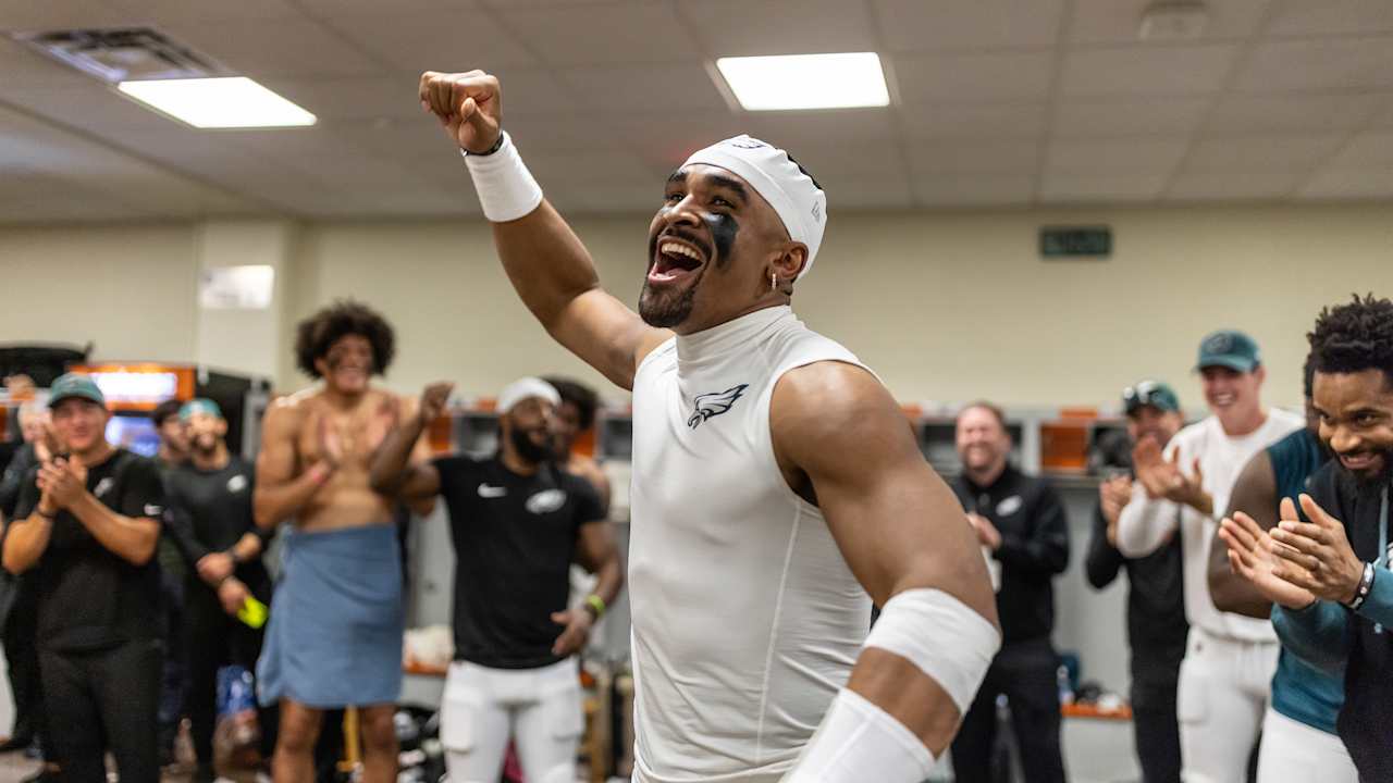 Photo Gallery: Locker Room Celebration vs. Bengals