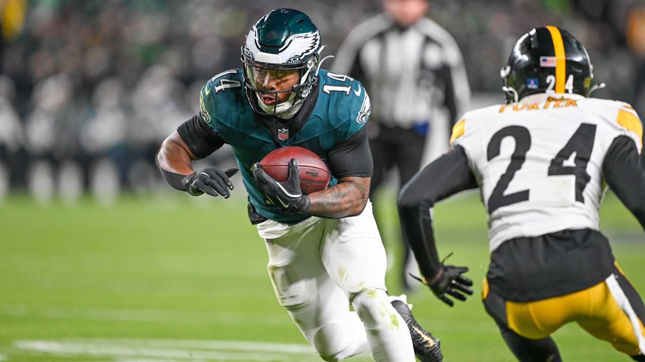 Highlight: Kenneth Gainwell's tackle-shedding catch-and-run earns first down