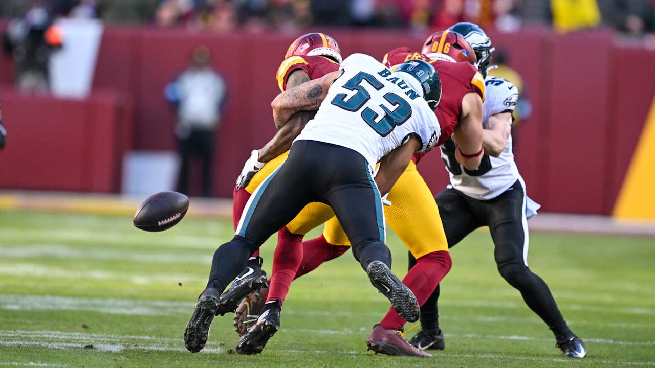 Highlight: Zack Baun forces Commanders' fourth turnover with forced fumble