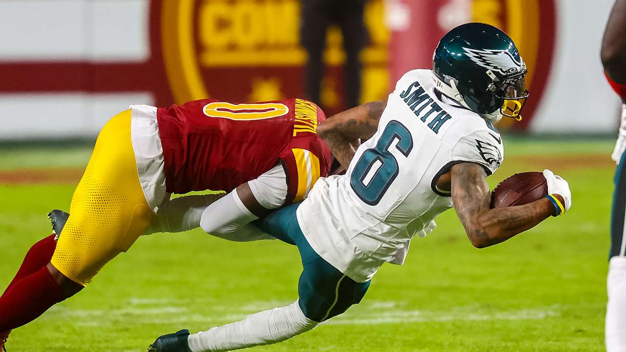 Highlight: DeVonta Smith catches 5-yard TD vs. Commanders