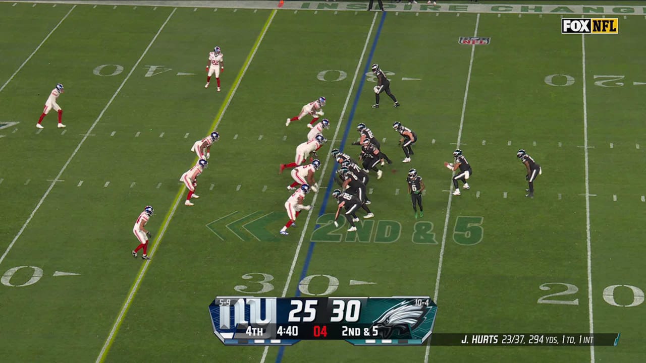 Highlight: D'Andre Swift cleanly hurdles over Giants defender during 17 ...