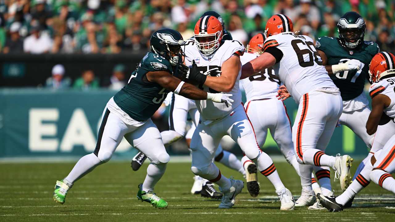 Highlight: Brandon Graham blows up Browns' fly sweep play