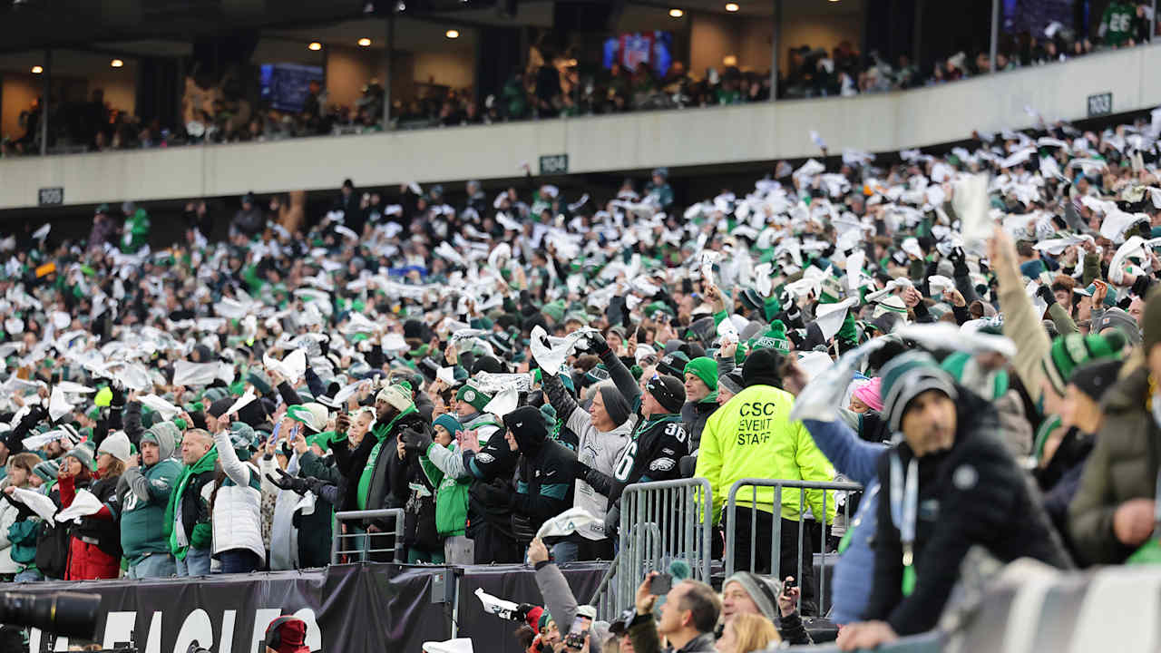 Photo Gallery: Eagles Fans Bring the Energy in Wild Card Round