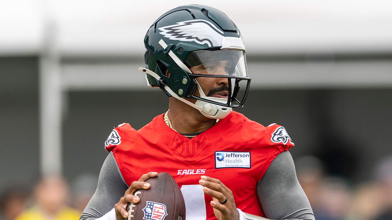 Jalen Hurts is heating up | Eagles Training Camp Notebook