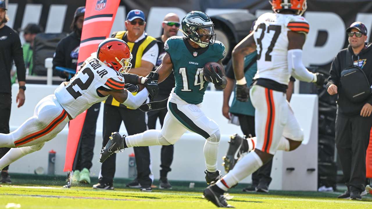 Highlight: Kenneth Gainwell rips off a 19-yard run vs. Browns