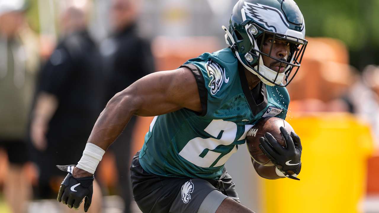 Eagles sign RB Elijah Mitchell
