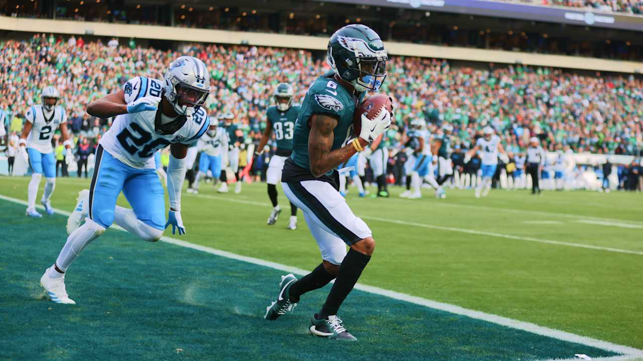 Highlight: DeVonta Smith catches for a 4-yard TD vs. Panthers