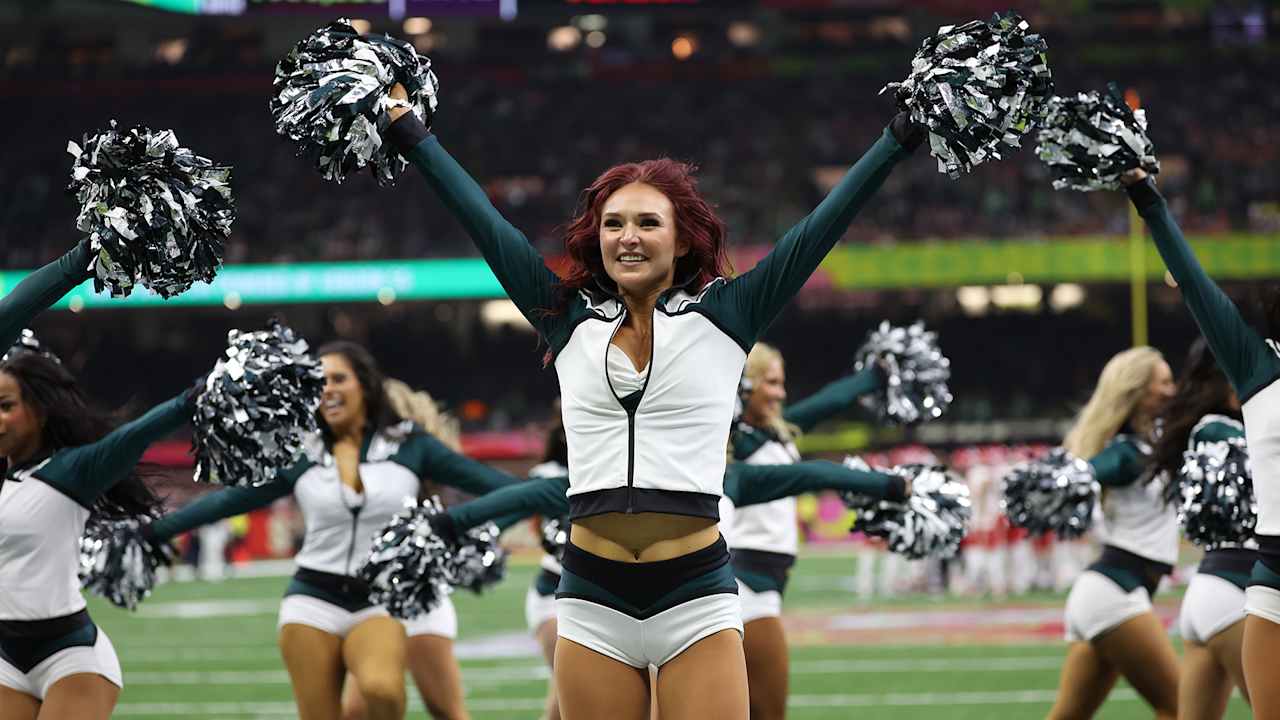 Photo Gallery: Eagles Cheerleaders on Gameday | Super Bowl LIX