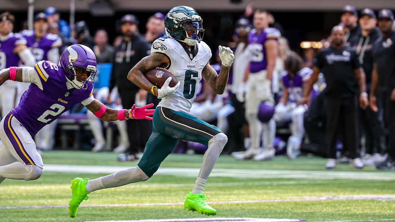 Highlights: All of DeVonta Smith's catches from career-best performance vs. Vikings