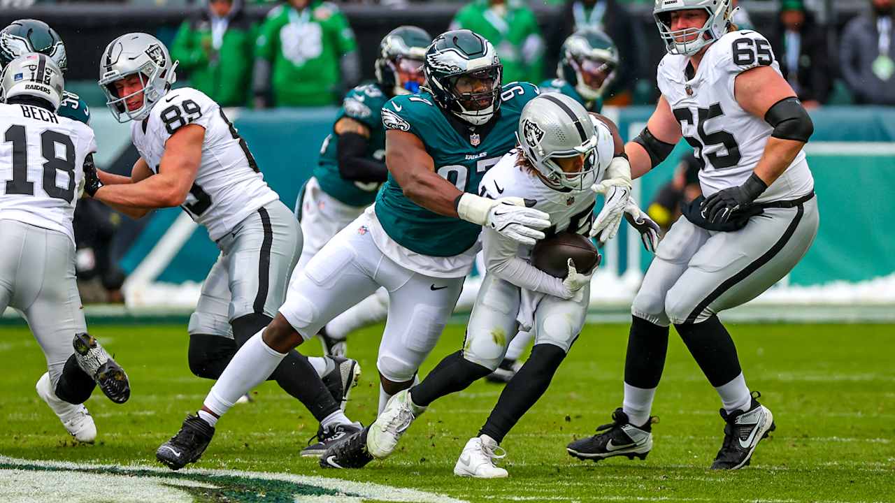 Highlight: Moro Ojomo's fifth sack of 2025