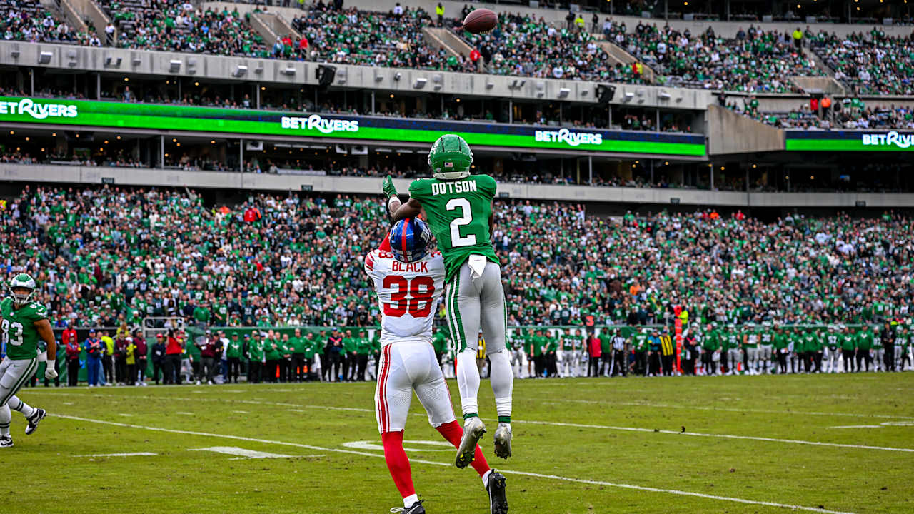 Highlight: Jahan Dotson MOSSES Giants DB on 40-yard TD catch