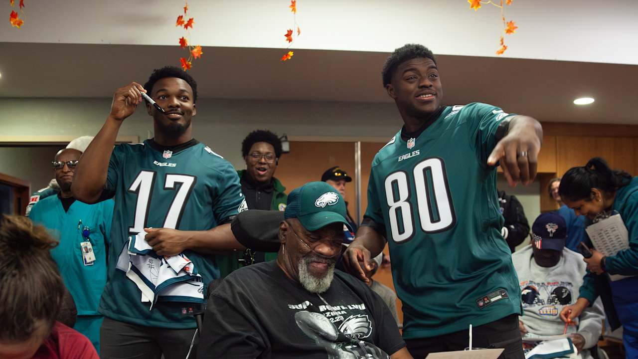 Photos: Eagles visit Philadelphia VA Hospital in conjunction with Janney