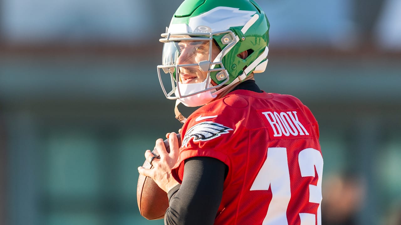 Gameday Roster Moves: Eagles sign QB Ian Book, activate DE Bryce Huff