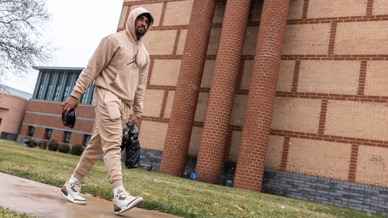 Eagles vs. Giants | Travel Day