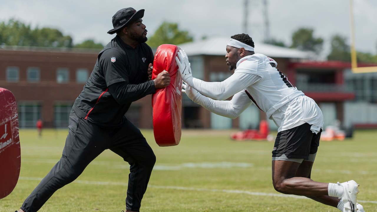 Falcons outside linebackers ready to take a leap, 'show the world' in 2024