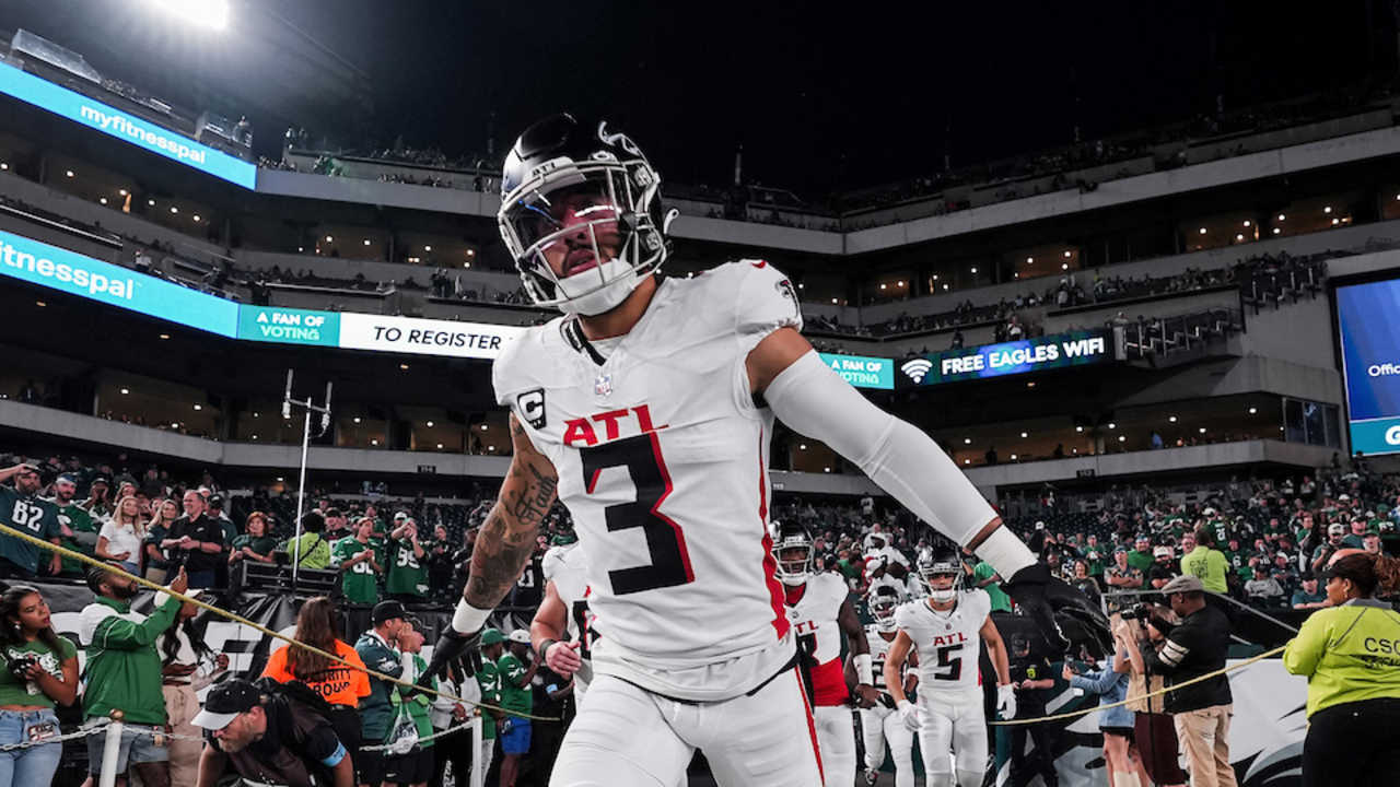 Jessie Bates III sichert Auswärtssieg der Falcons