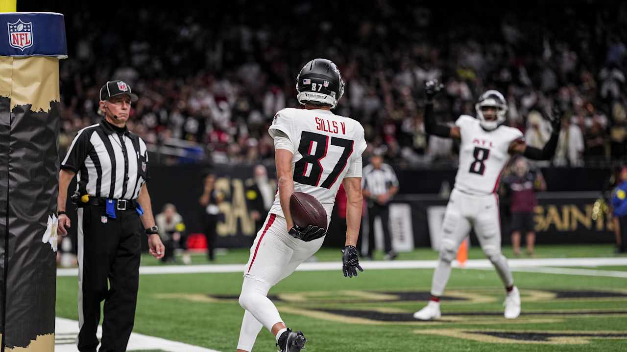 Kirk Cousins' TD pass hits David Sills V for WR's first career NFL score