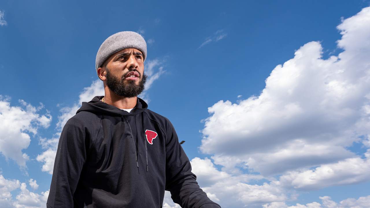 Travel Photos | Falcons Fly to Minnesota