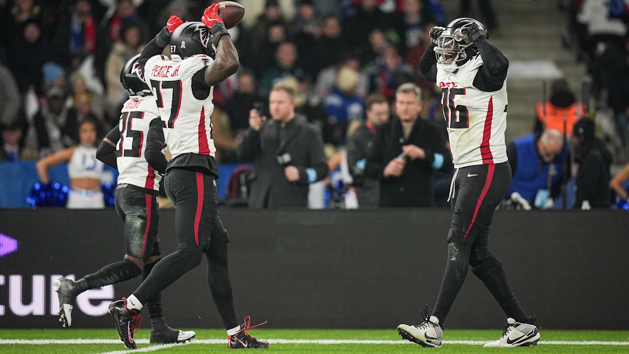 Can't-Miss Play: James Pearce Jr.'s strip-sack of Daniel Jones sparks Jalon Walker's recovery