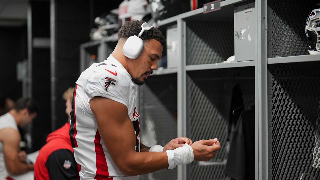 Inside the Locker Room | Week 2 Falcons vs Eagles