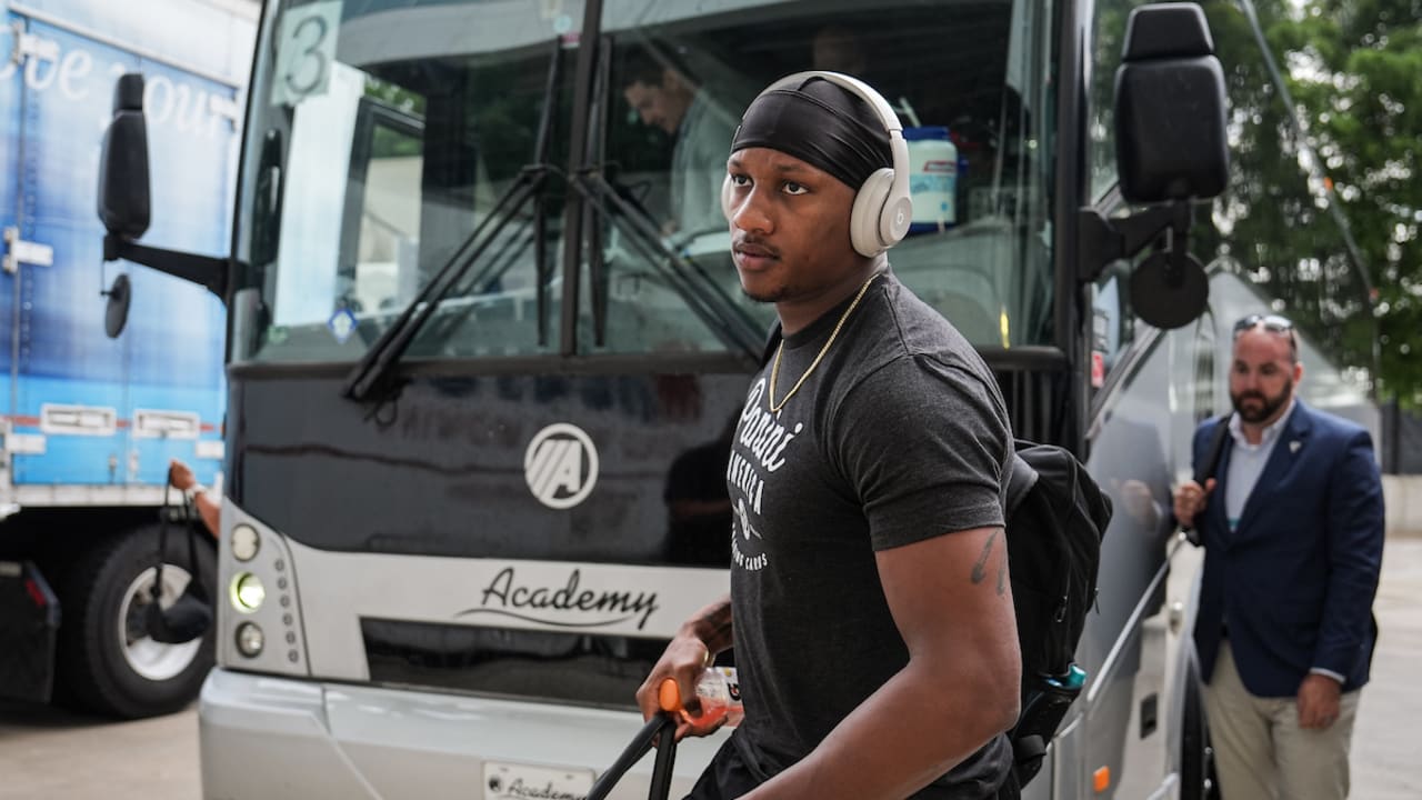 Arrival Photos | Preseason Week 1 Falcons at Dolphins