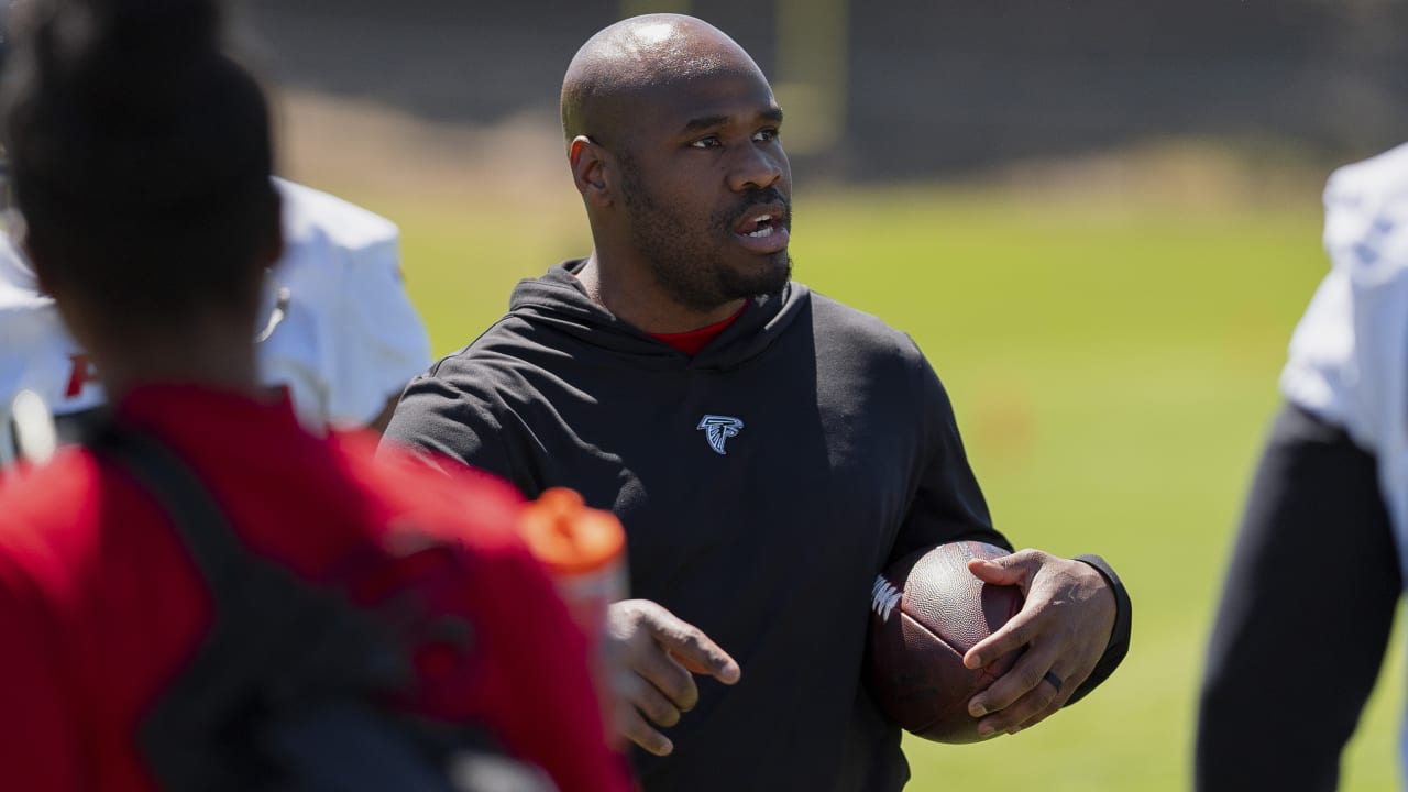 Justin Hood learning from the 'savant' that is Jerry Gray in the ...