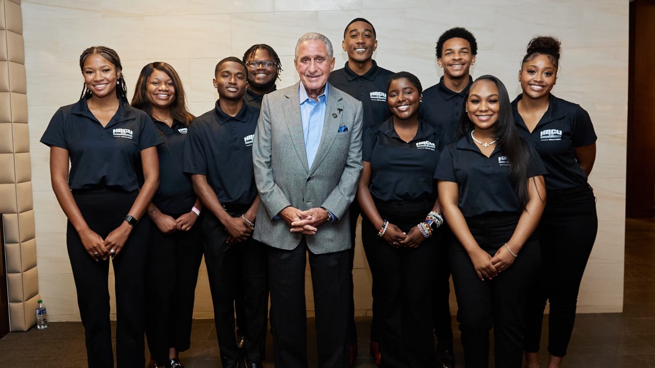 Fellows network with industry veterans