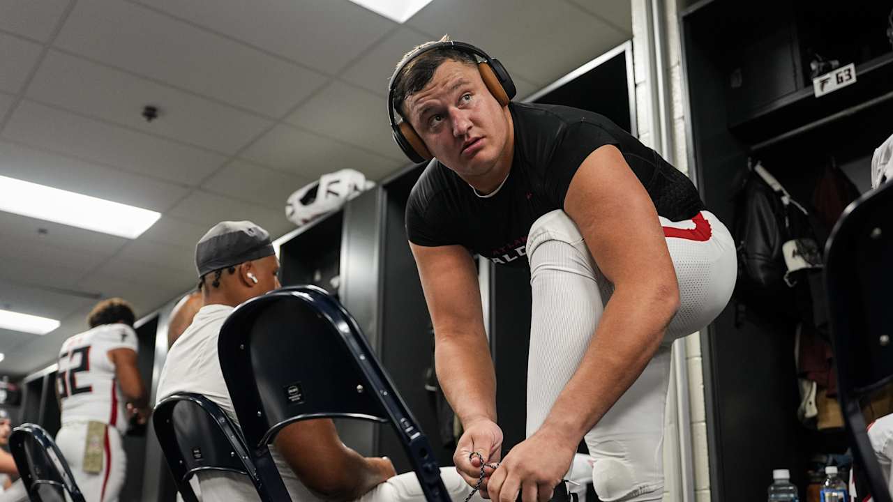 Inside the Locker Room | Week 9 Falcons vs Patriots