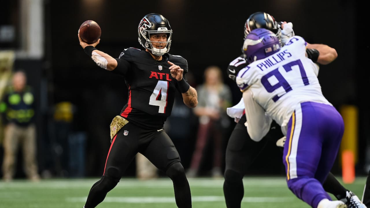 Taylor Heinicke zips it to Kyle Pitts for 11-yard connection via quick ...