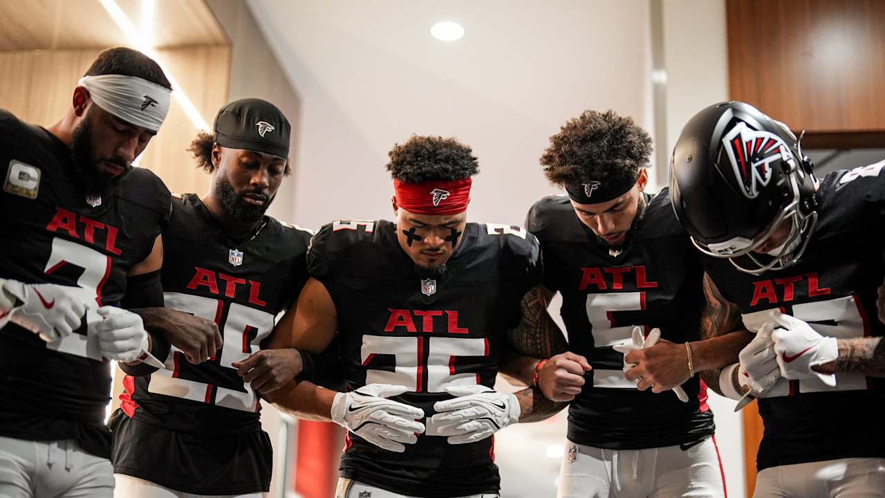 Inside the Locker Room | Week 11 Falcons vs Panthers