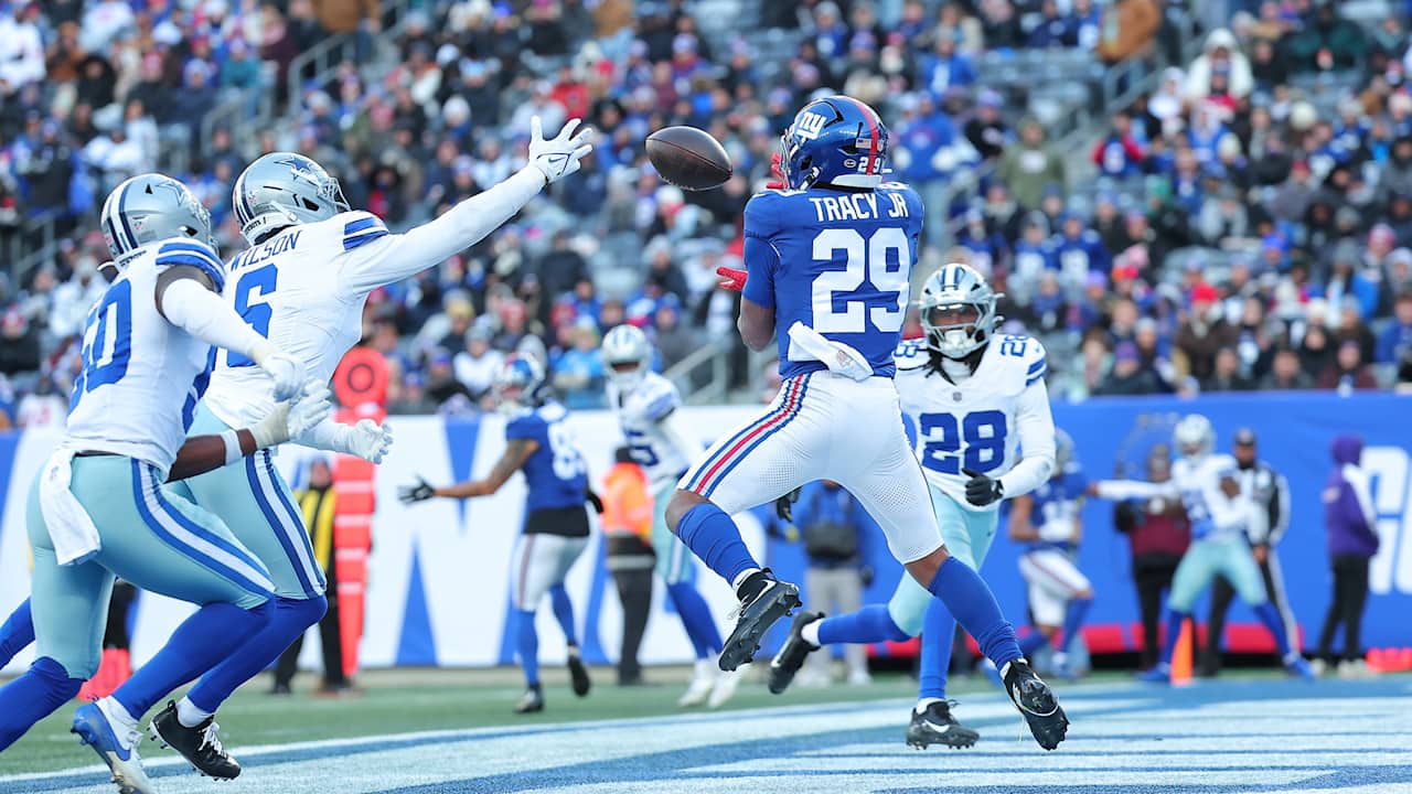 Jaxson Dart connects wtih Tyrone Tracy Jr. for touchdown | Giants vs ...