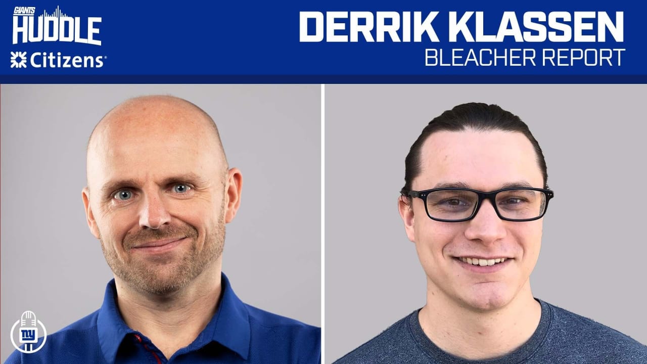 Giants Huddle | Derrik Klassen