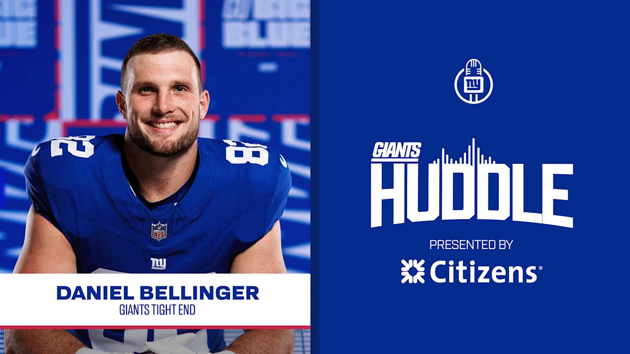 Giants Huddle | Daniel Bellinger