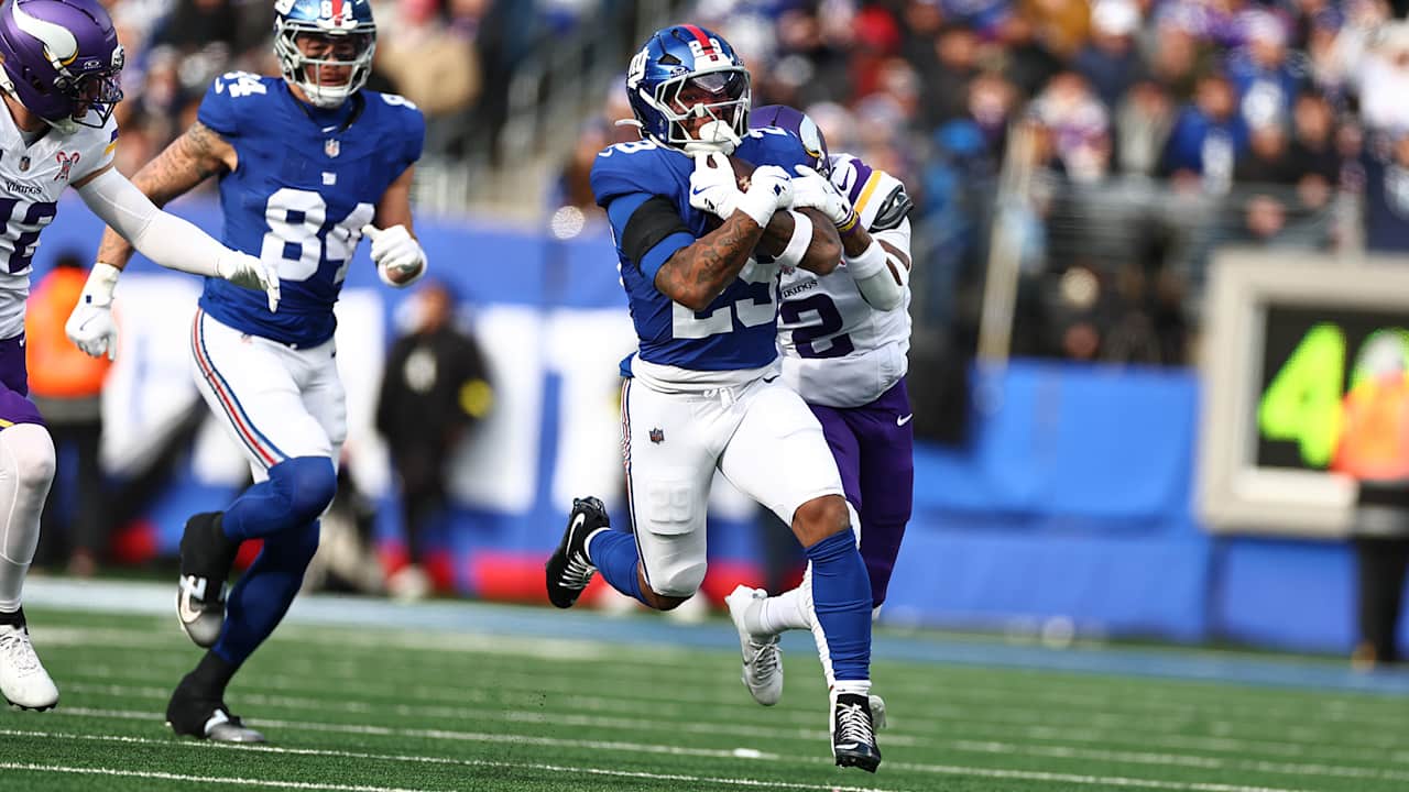 Tyrone Tracy Jr. breaks through for an 18-yard run | Giants vs. Vikings ...