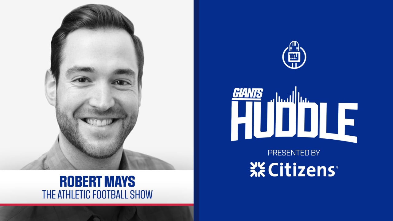 Giants Huddle | Robert Mays