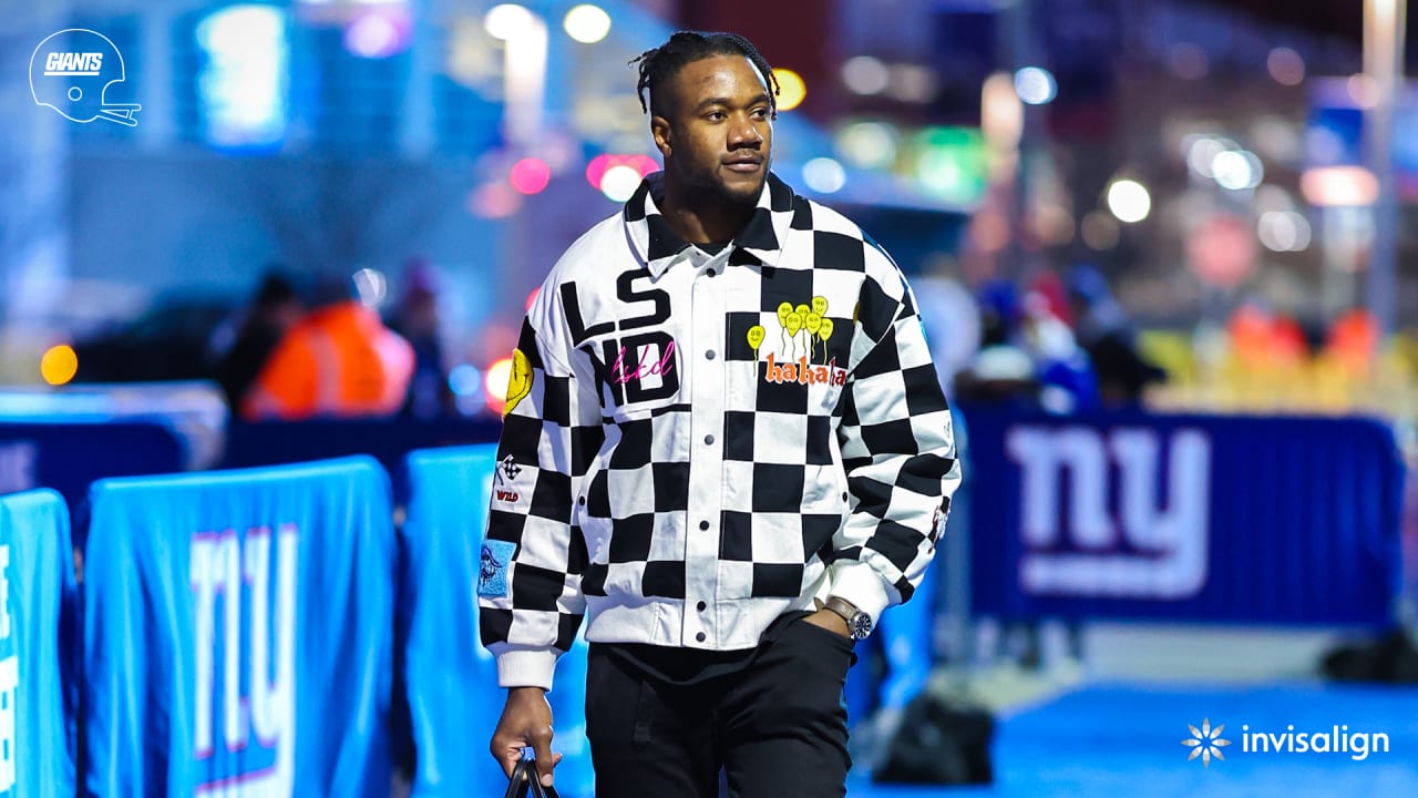 GAMEDAY: Giants arrive at MetLife Stadium