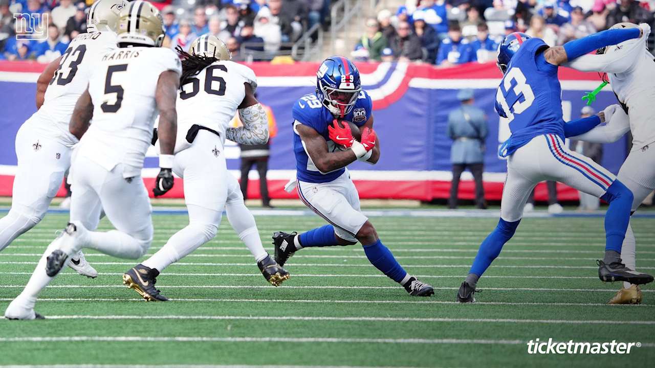Game Photos: Giants take on Saints