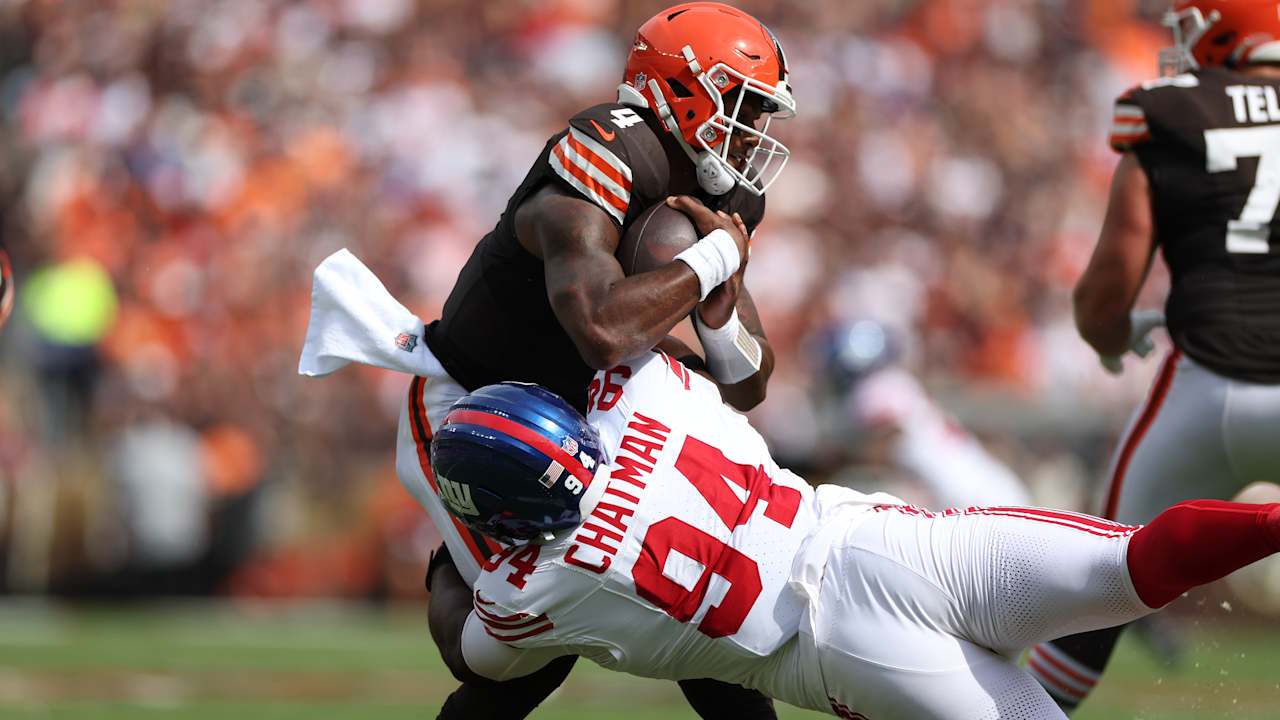 Elijah Chatman picks up first career sack | Giants vs. Browns Highlights