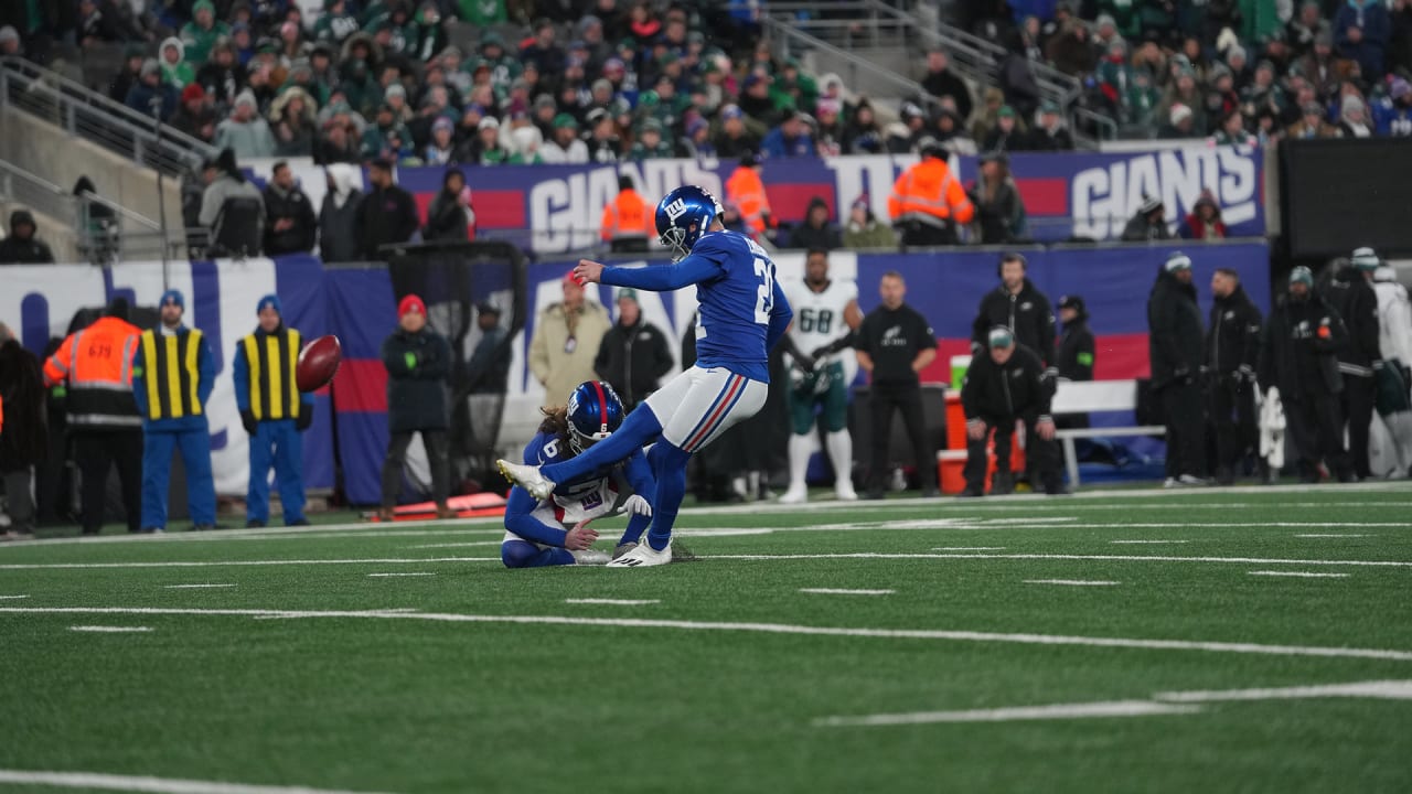 Mason Crosby makes 24-yard field goal | Giants vs. Eagles Highlights