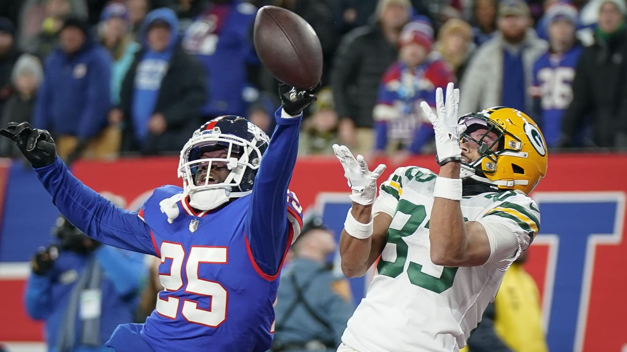 Notebook: Rookie Deonte Banks steps up