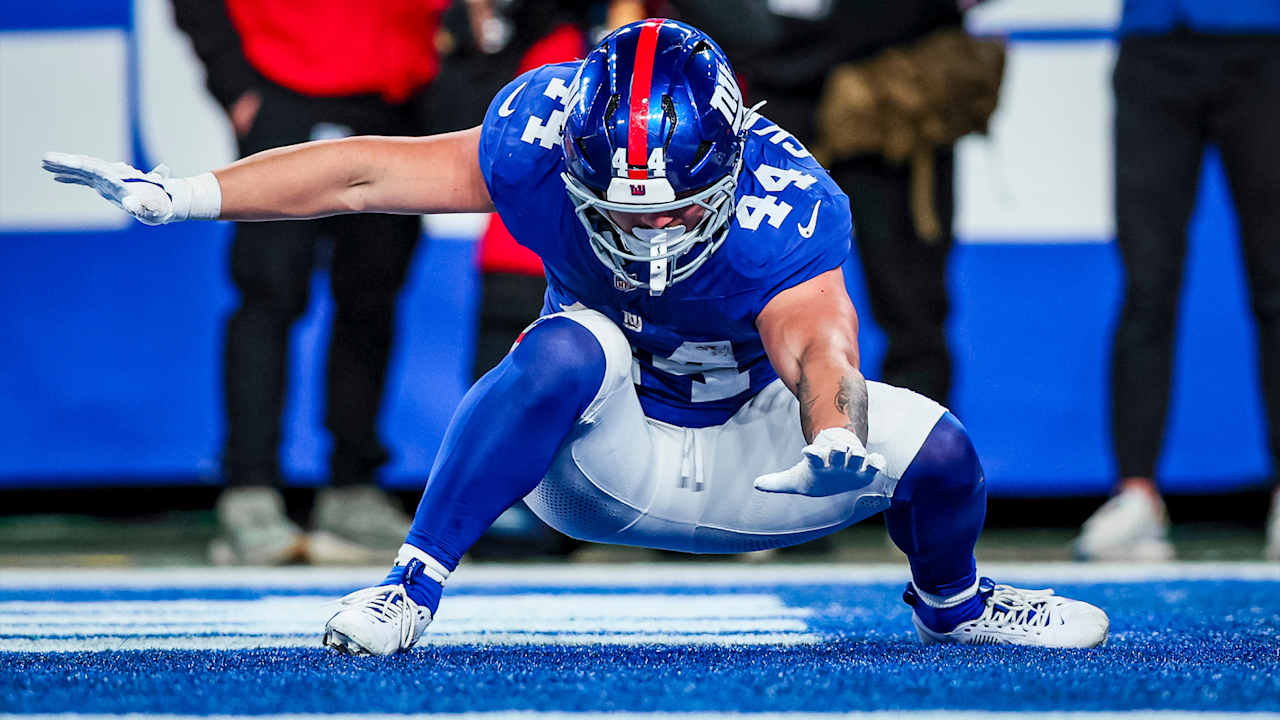 Cam Skattebo scores 3rd TD of the night | Giants vs. Eagles Highlights