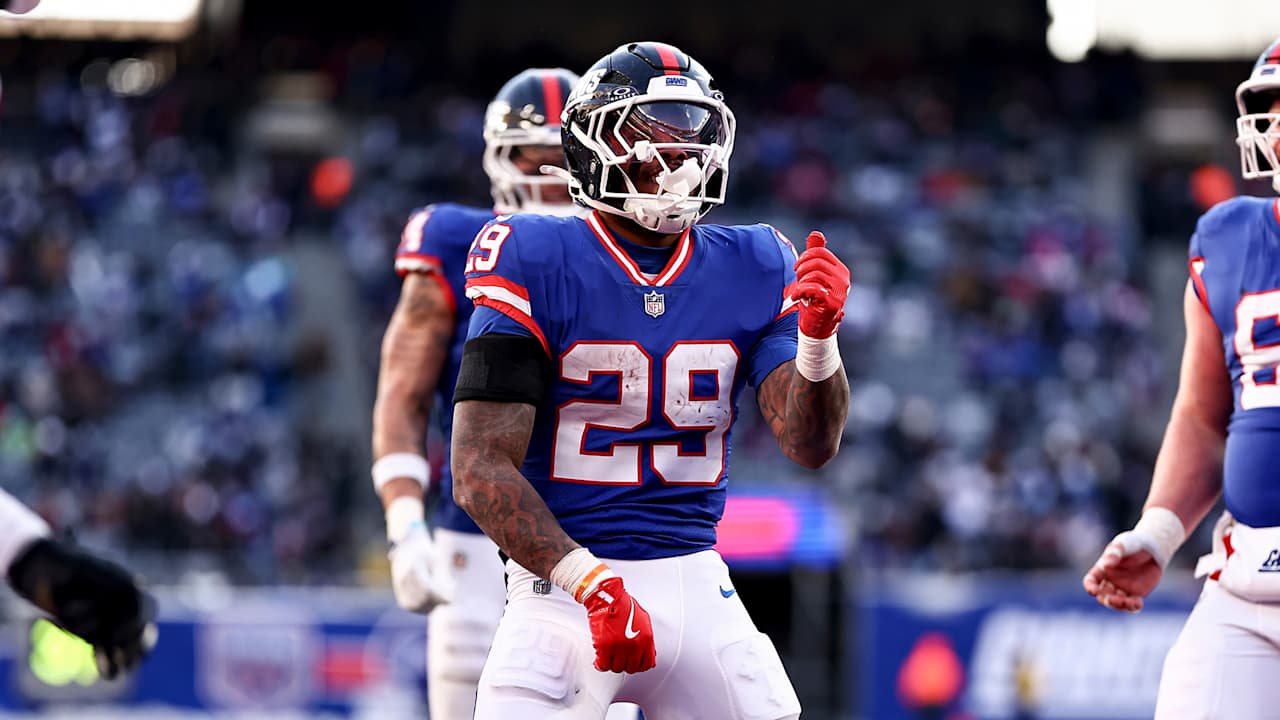 Jaxson Dart finds Tyrone Tracy Jr. for his second TD of game | Giants ...