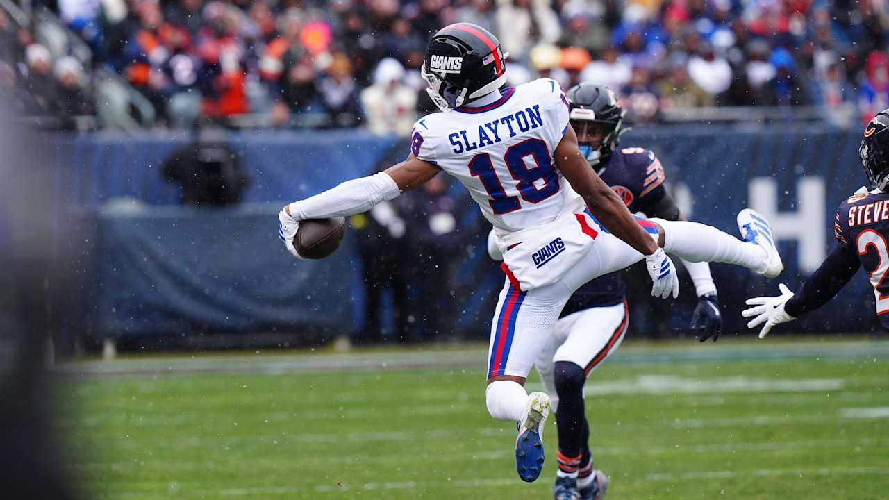 Darius Slayton makes incredible one-handed catch | Giants vs. Bears ...
