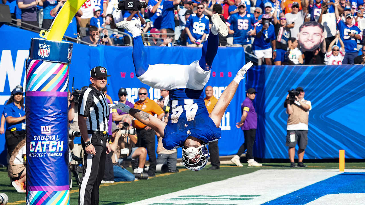 Cam Skattebo punches in 2-point conversion | Giants vs. Chargers Highlights