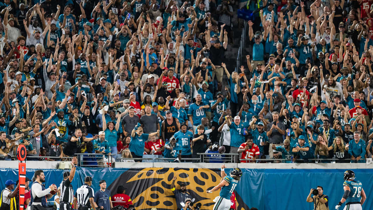Monday Night Football: Jaguars Fans Electrify The 'Bank