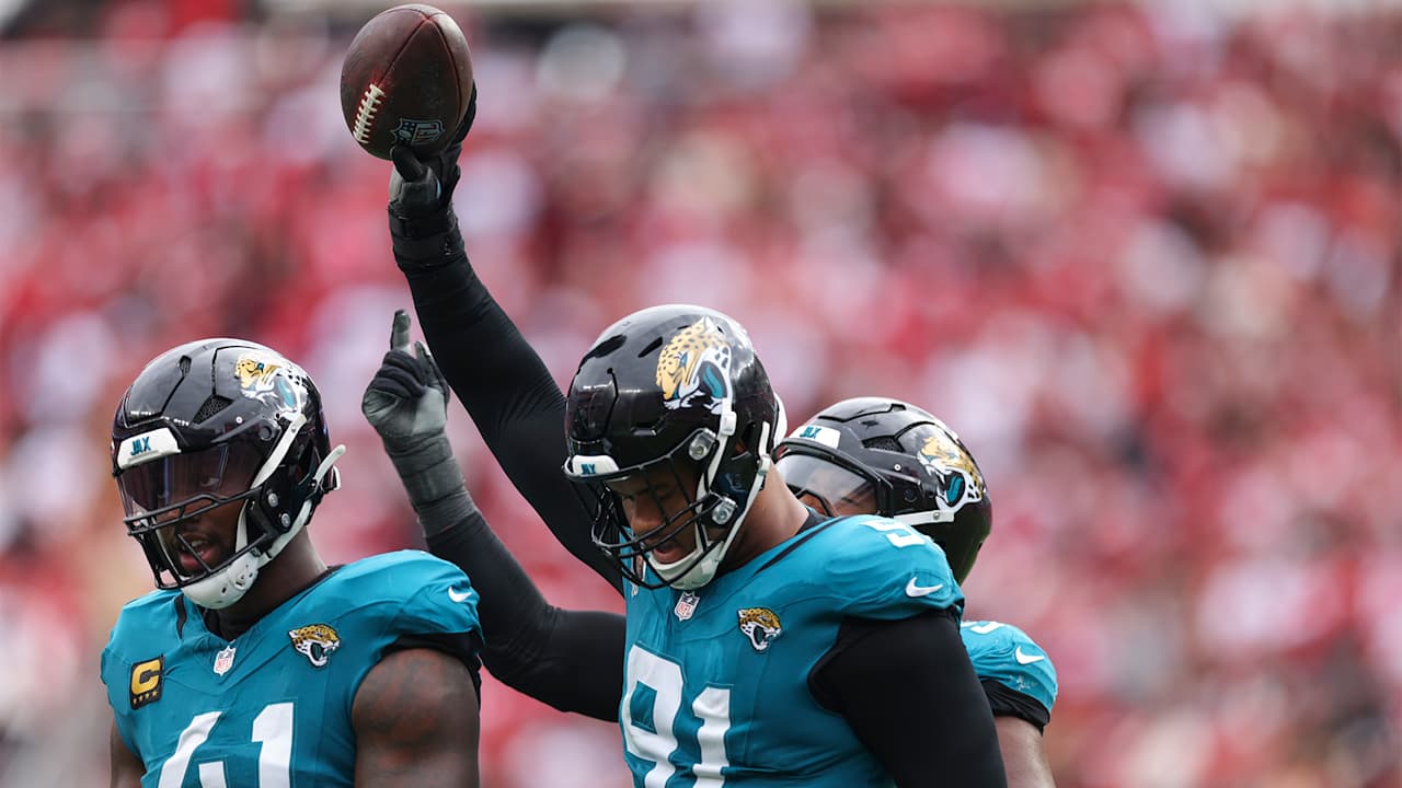 HIGHLIGHT | Arik Armstead Strip Sack | Week 4 Jaguars vs. 49ers - September 28th, 2025 [VIDEO]